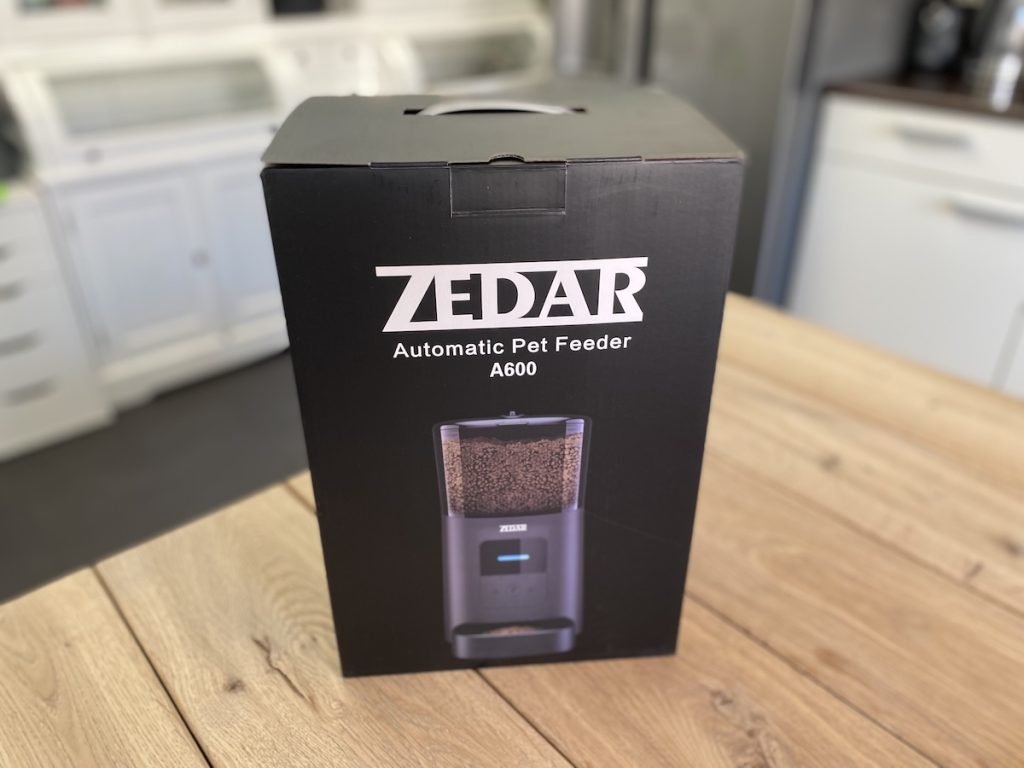 ZEDAR A600 voerautomaat - Je kat krijgt eten als je weg bent
